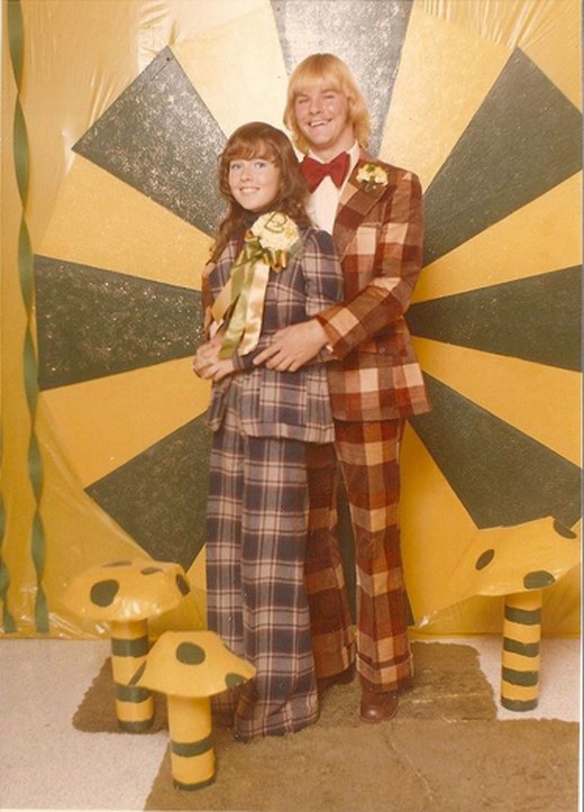 Weird and Funny 70s and 80s prom photos