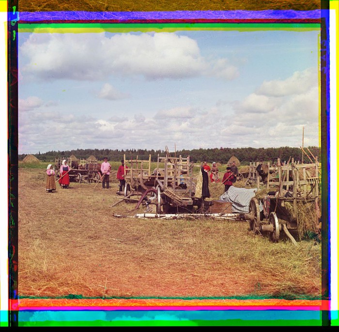 These color photos taken 100 years ago show the striking ethnic ...