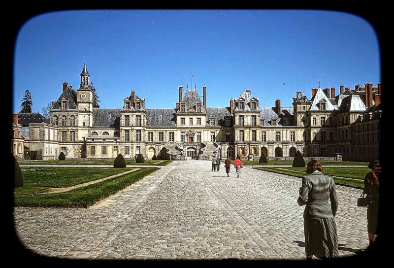 25 Mesmerizing Color Photos of France ca. 1955