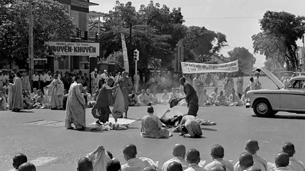 The story Behind The Burning Monk ,1963! - The Vintage News