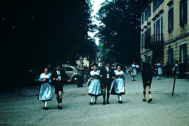 Color Photos of Everyday Life in West Germany in the early 1950s - The ...