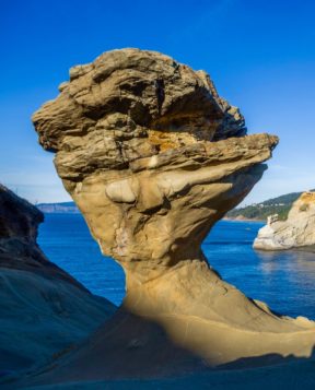 18-Million-year-old rock formation in Oregon destroyed by vandals - The ...