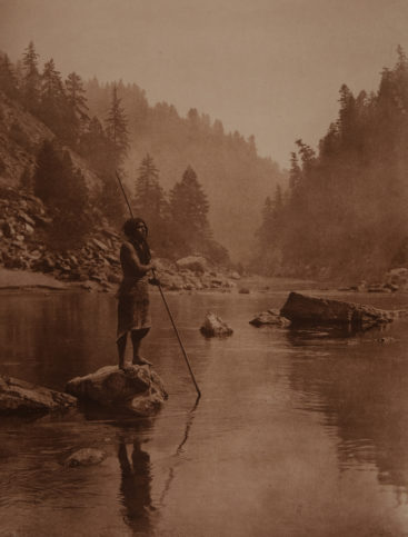 Fascinating portraits of the Native American Hupa tribe - The Vintage News