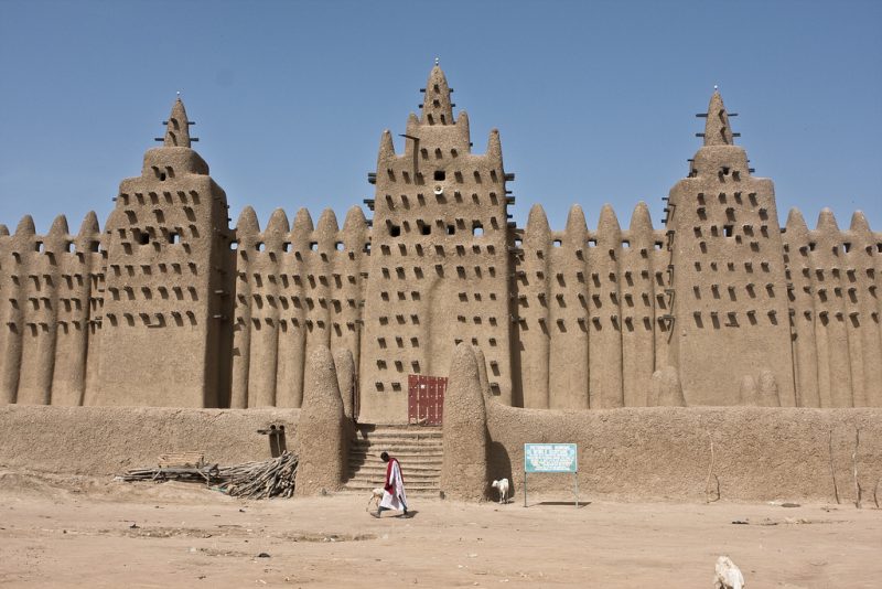 The Great Mosque of Djenné: The largest mud-built structure in the ...