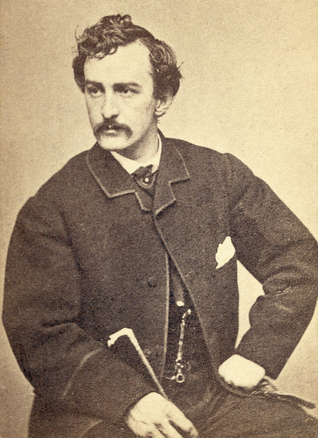 Edwin Booth, John Wilkes Booth's brother, saved the life of Robert ...