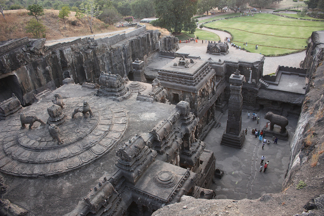 The Kailasa Temple: the world’s largest monolithic structure carved ...