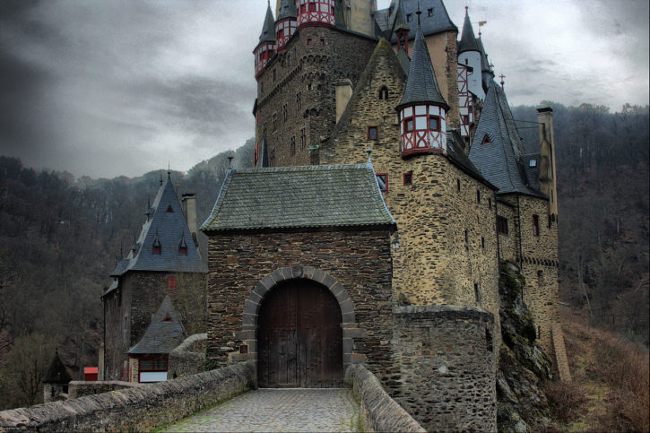 Eltz Castle: Оne of the most famous fortresses in Germany owned by the ...