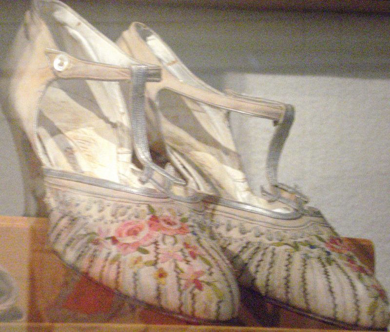 Flapper shoes: The footwear that declared cultural war on Victorian ...
