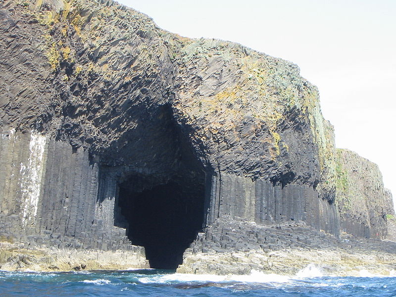 Fingal’s Cave: Scotland's Eerie & Tuneful Cave Discovered in 1772