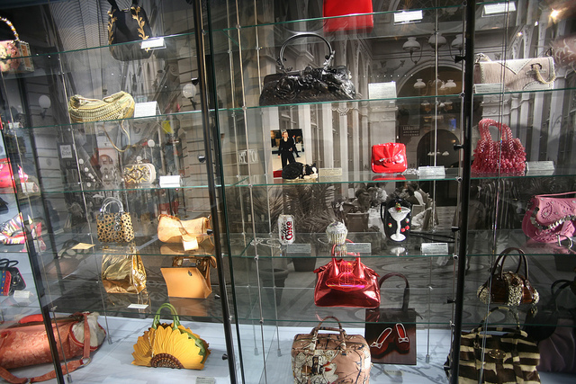 Amsterdam's Museum of Bags and Purses owns an impressive collection of ...