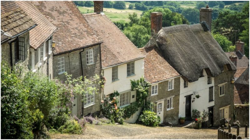 The most picturesque and best preserved streets in England, from Roman ...