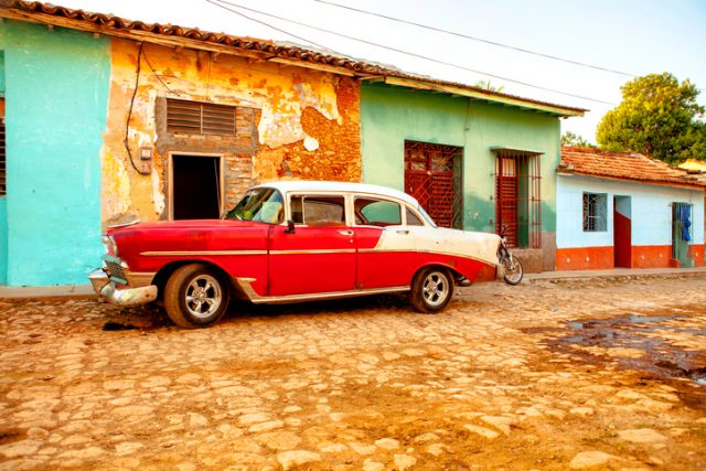 Cuba's vintage car culture in pictures - The Vintage News
