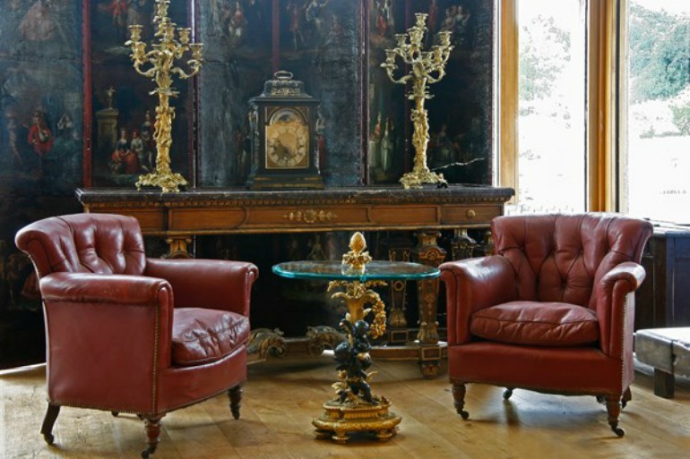 Do Ya Think This Chair Is Sexy? Rod Stewart Auctioning his "Glitz and ...