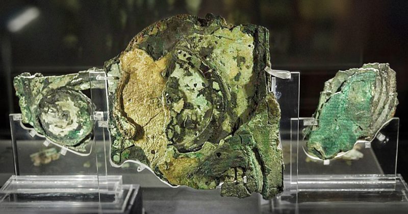 Missing Piece of the World's Oldest Analog Computer Found on Aegean ...