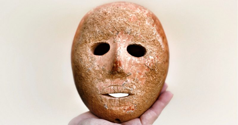 9,000-yr-old Stone Mask Gives Face to Ancient Culture - The Vintage News