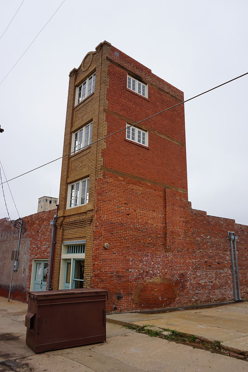 Sticks Out Like a Sore Thumb - Welcome to “The World’s Smallest ...