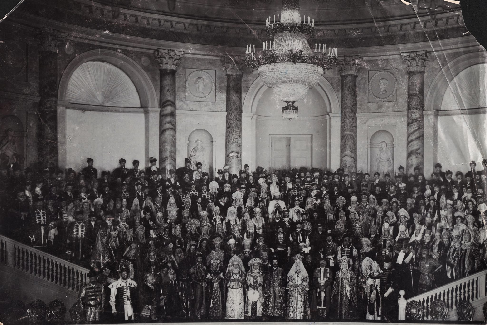Dazzling Color Photos of the Legendary Romanov Costume Ball of 1903 ...