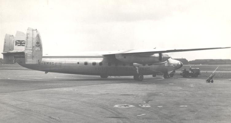 The 1958 Manchester United Plane Crash Killed Some of the Best Football ...