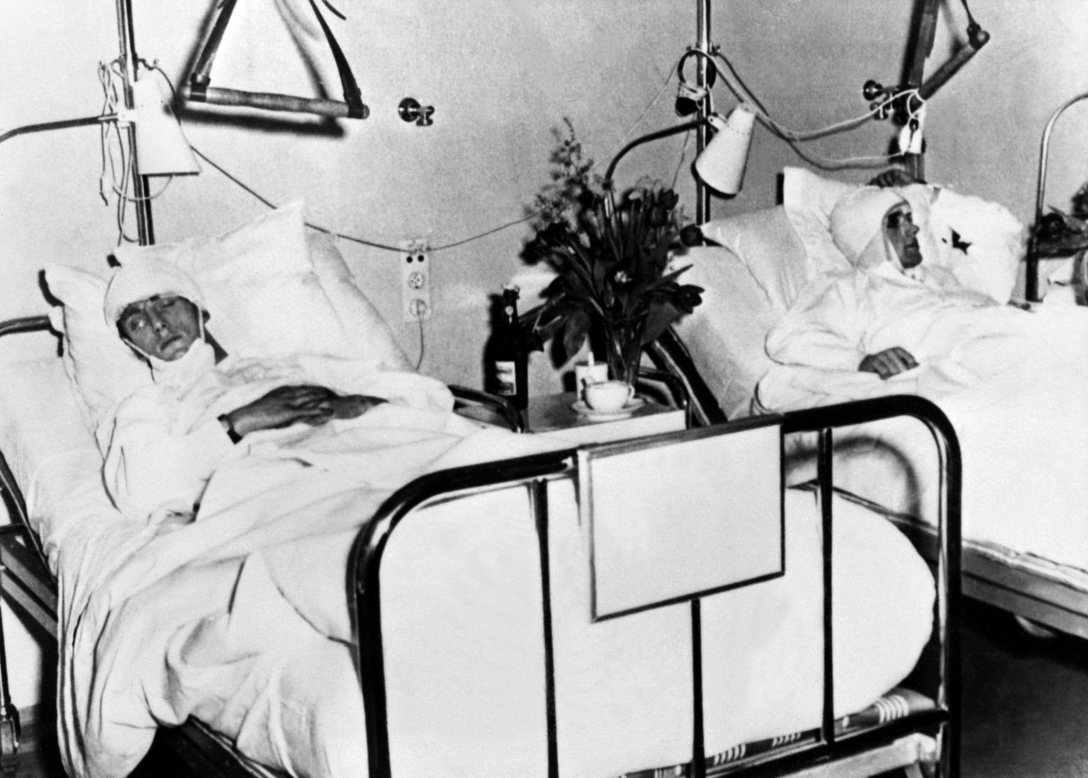 The 1958 Manchester United Plane Crash Killed Some of the Best Football ...