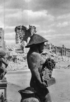 Pictures of Dresden Before and After the WWII Bombing | The Vintage News