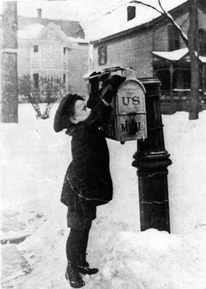 Delivering Mail, The Old Fashioned Way- 100-year-old photos of The U.S ...