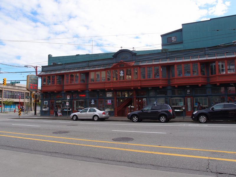 The Sam Kee Building: The narrowest commercial building in the world ...