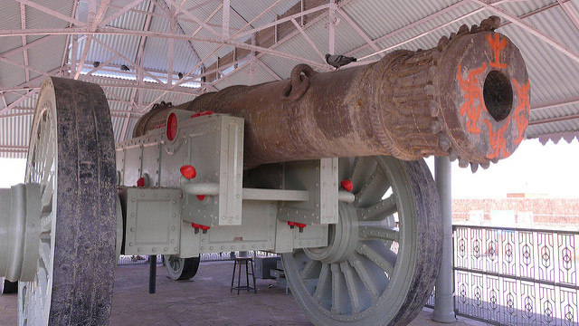 Considered the world’s biggest wheeled cannon, the 18th Century Jaivana ...