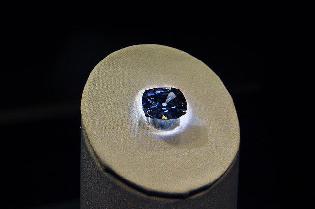 The Hope Diamond: perhaps one of the most famous diamonds in history ...