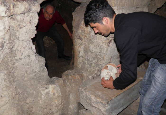A guy tries to fix his toilet & finds ancient tomb under his house ...