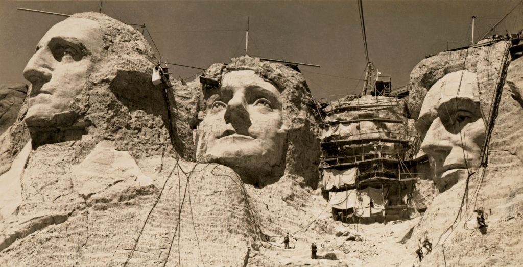 Mount Rushmore Was Initially Meant to Look A Lot Different Than It Does ...