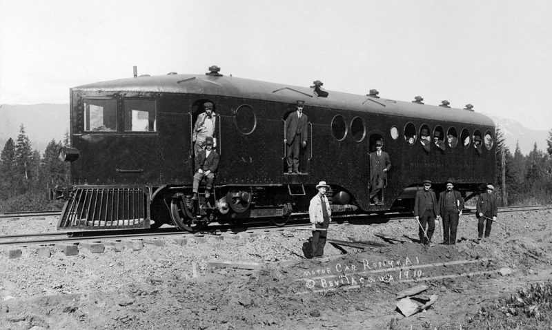 Since we love streamliners, may I present the gorgeous 1910 McKeen ...