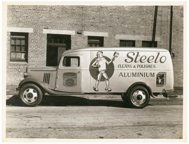 A photo collection of old Australian commercial trucks | The Vintage News