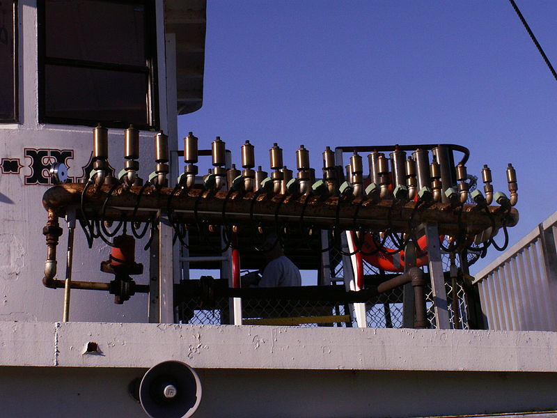 The steam pianos of the 19th century | The Vintage News