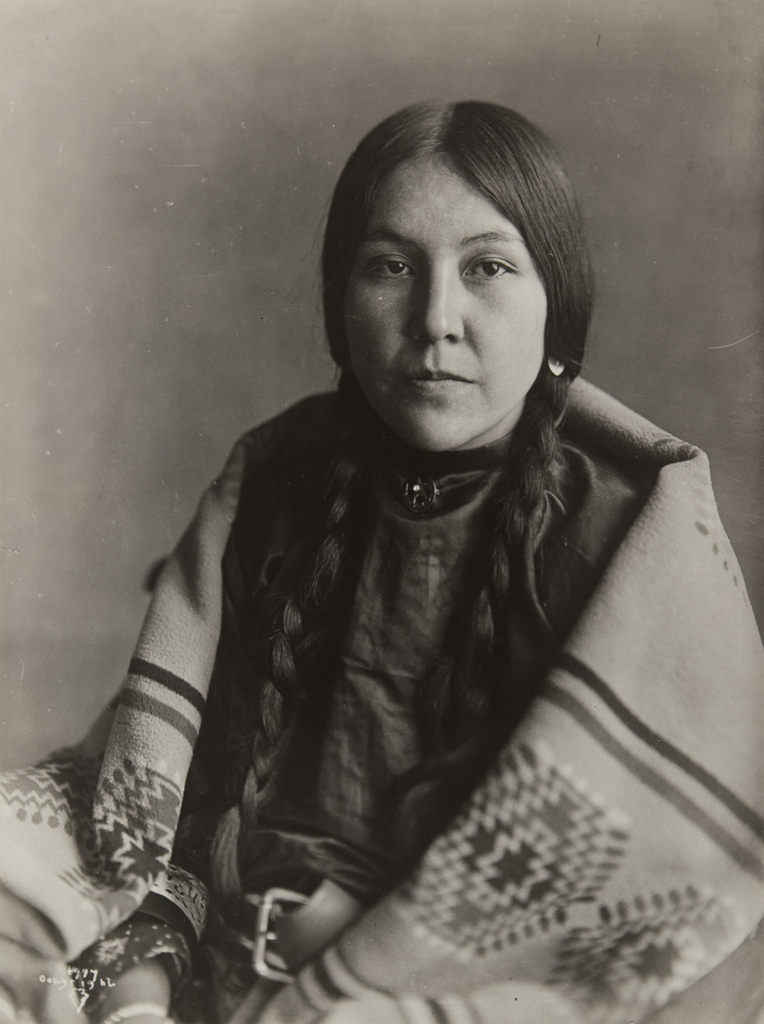 Documenting the life of Native Americans at Crow Reservation at the ...