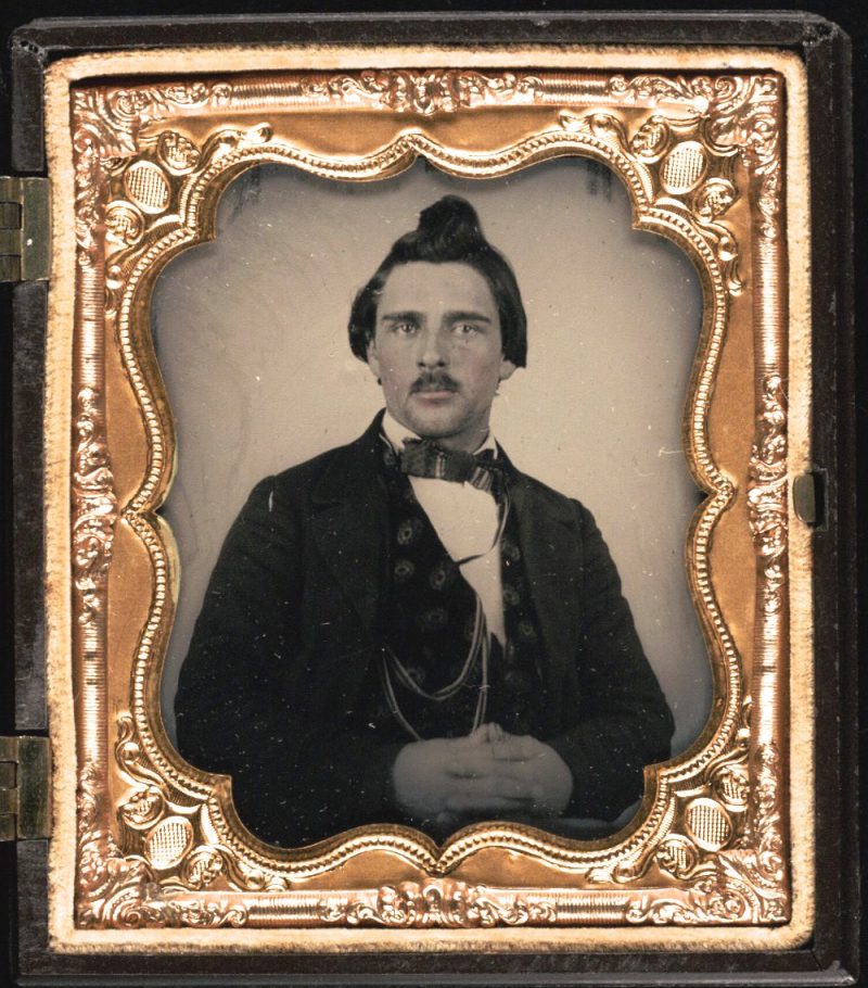 Meet Olive Oatman- The tragic story of the Mormon girl with a tattooed ...