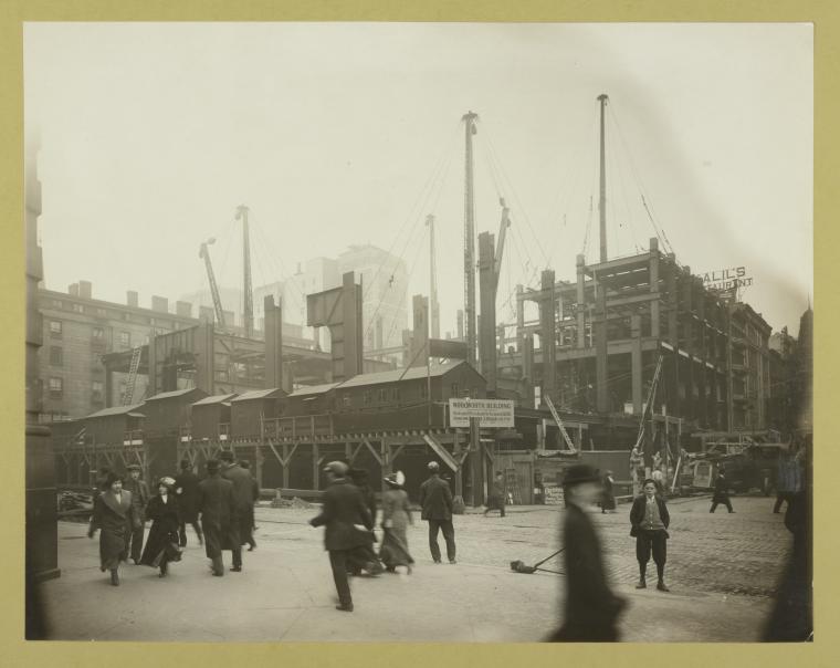 A photographic journey of the construction of the Woolworth Building ...