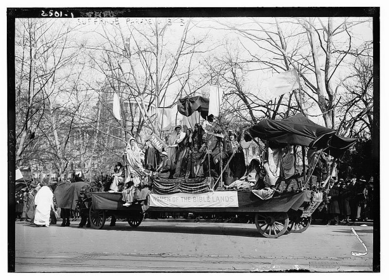 Marching for a vote: photos show suffragettes on Suffrage Parade in ...