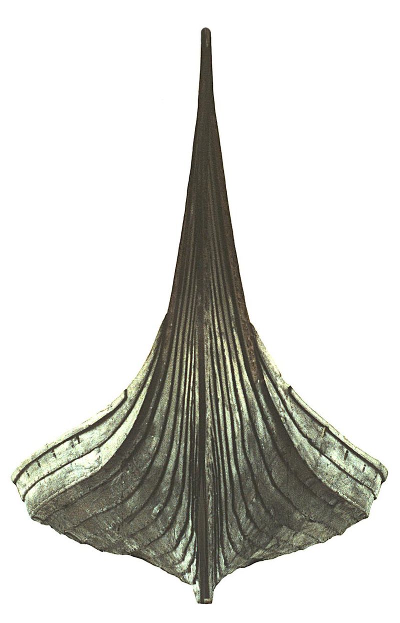The Oseberg ship: The amazingly well preserved Viking burial ship from ...