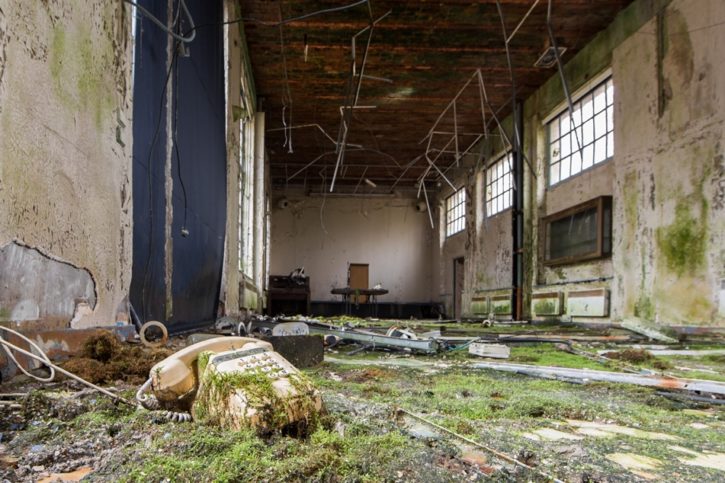 French photographer captures dilapidated places reclaimed by nature ...