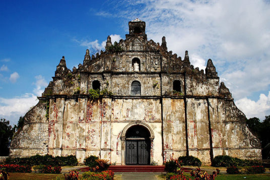 The Paoay Church is the most popular and one of the oldest Baroque ...