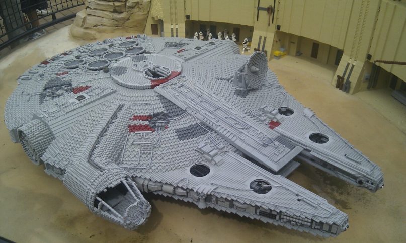 Star Wars: the final design of the legendary Millenium Falcon was ...