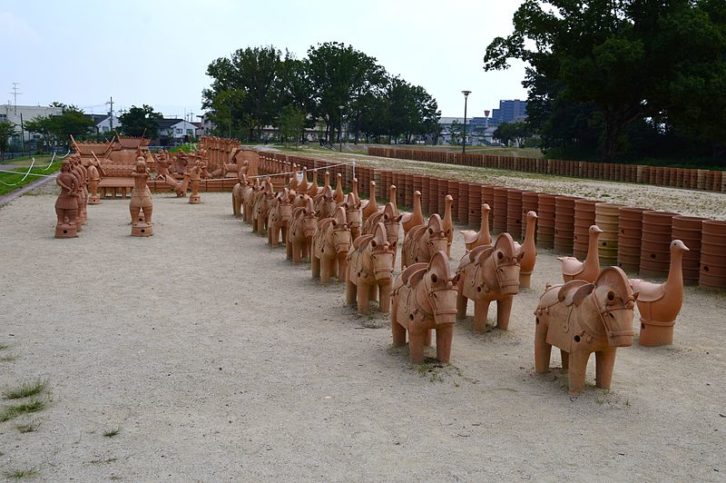 Haniwa: funerary objects built for the Japanese elite during the 4th to ...
