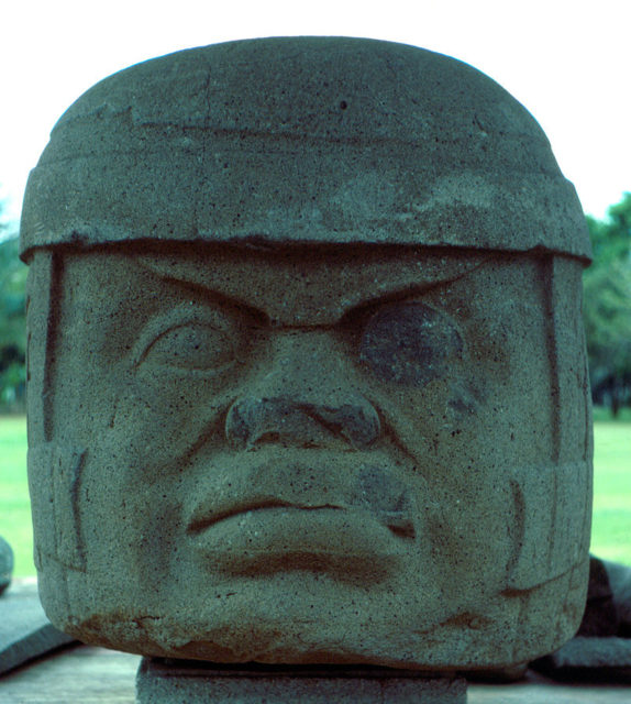 The Olmec colossal heads: The giant boulder heads in Central America ...