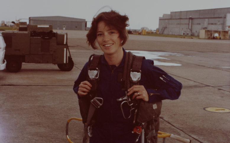 Anna Lee Fisher- The first mother in space | The Vintage News