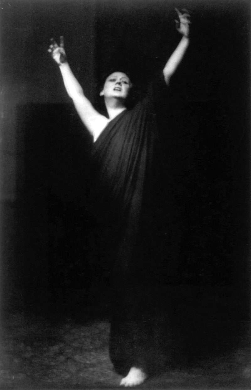 Isadora Duncan - The inventor of American modern dance died tragically ...