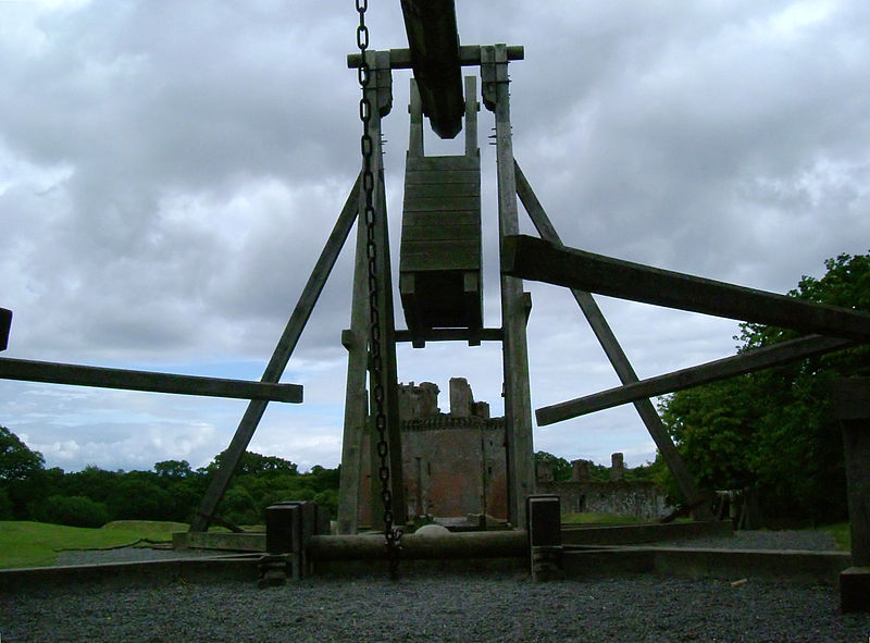 The Warwolf: This modified catapult finally broke the siege of Stirling ...