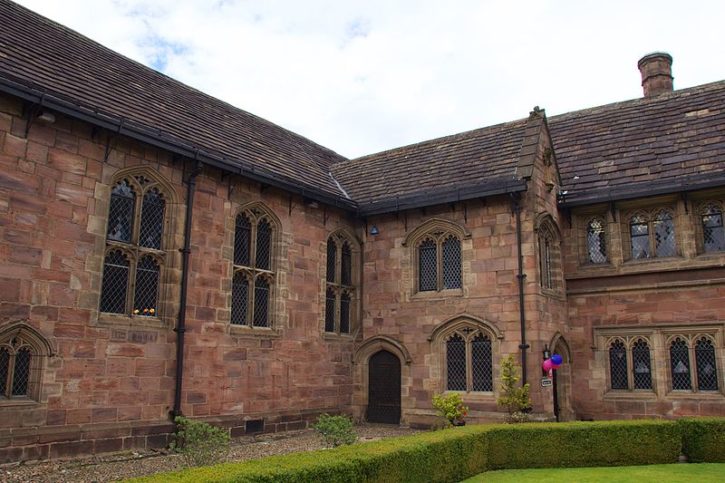 Once the study hall of Karl Marx, dating to 1653 Chetham's Library is ...