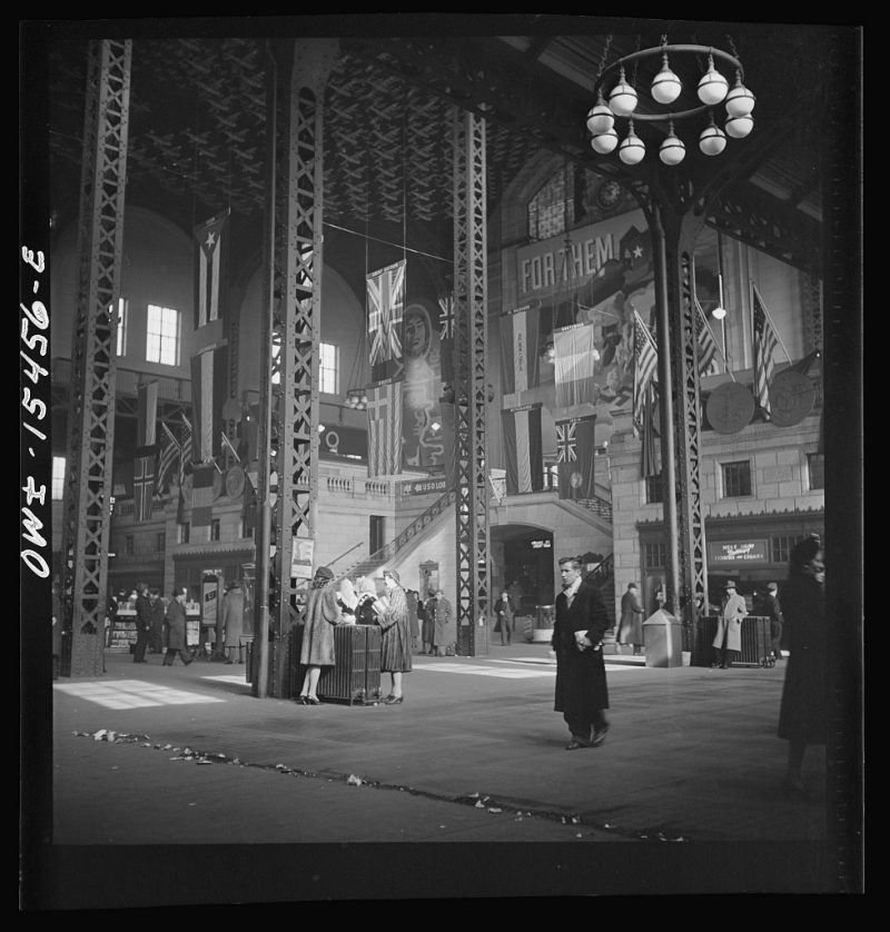 The amazing light at Chicago Union Station resulted from an air raid ...