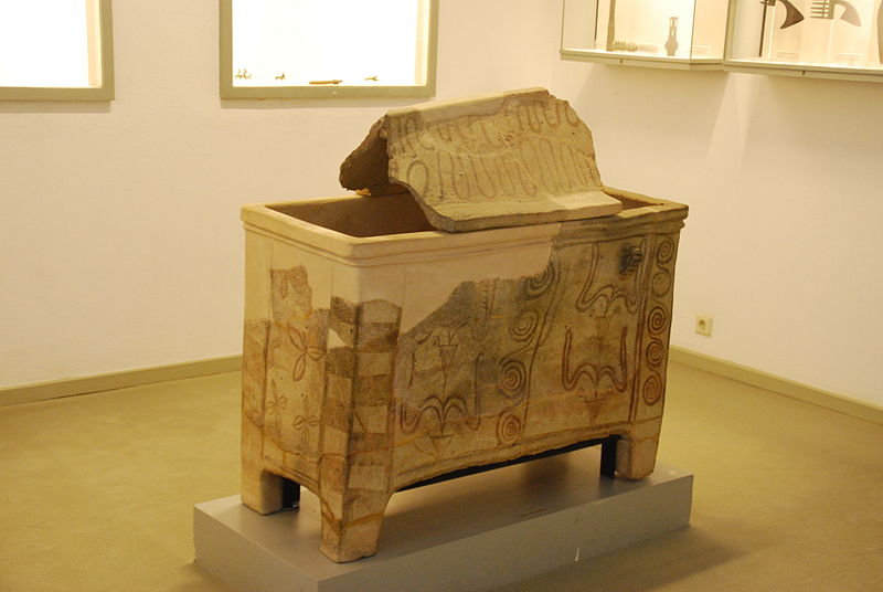 The larnax was the standard burial vessel used in the Minoan ...