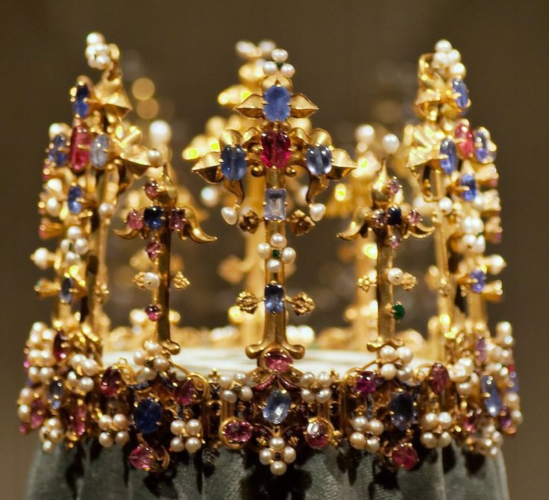 The Crown of Princess Blanche is the oldest surviving crown of England ...